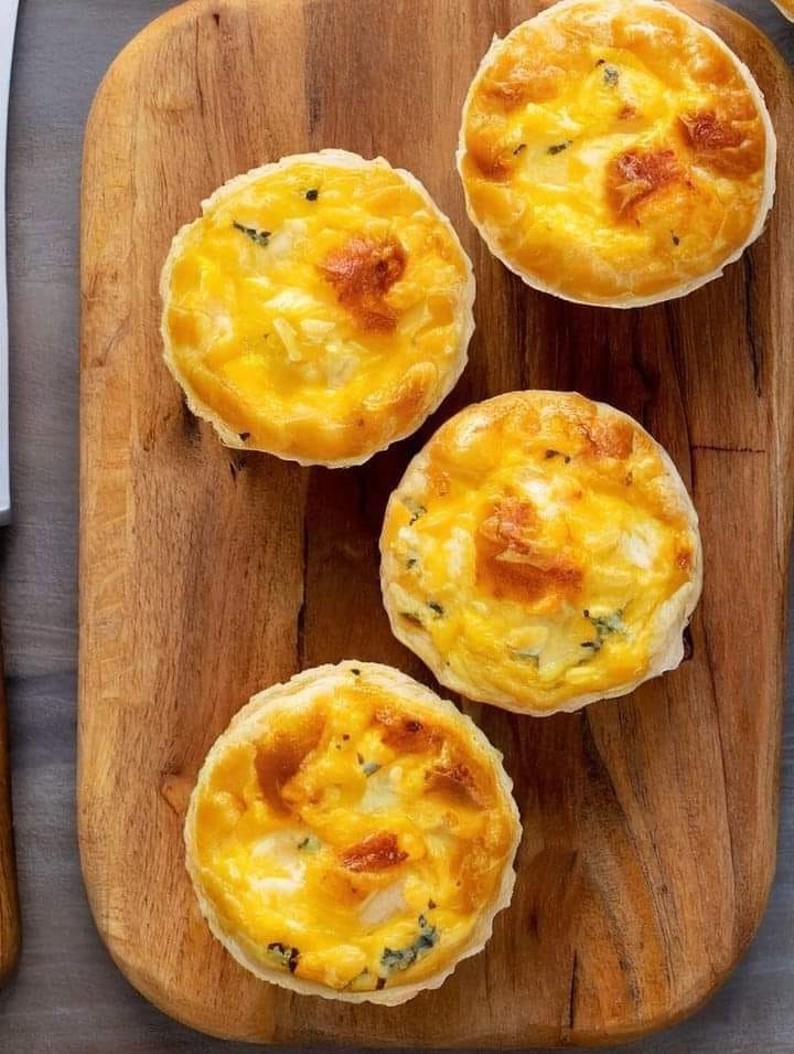 Easy Mini Quick Eggs - CYSSERO