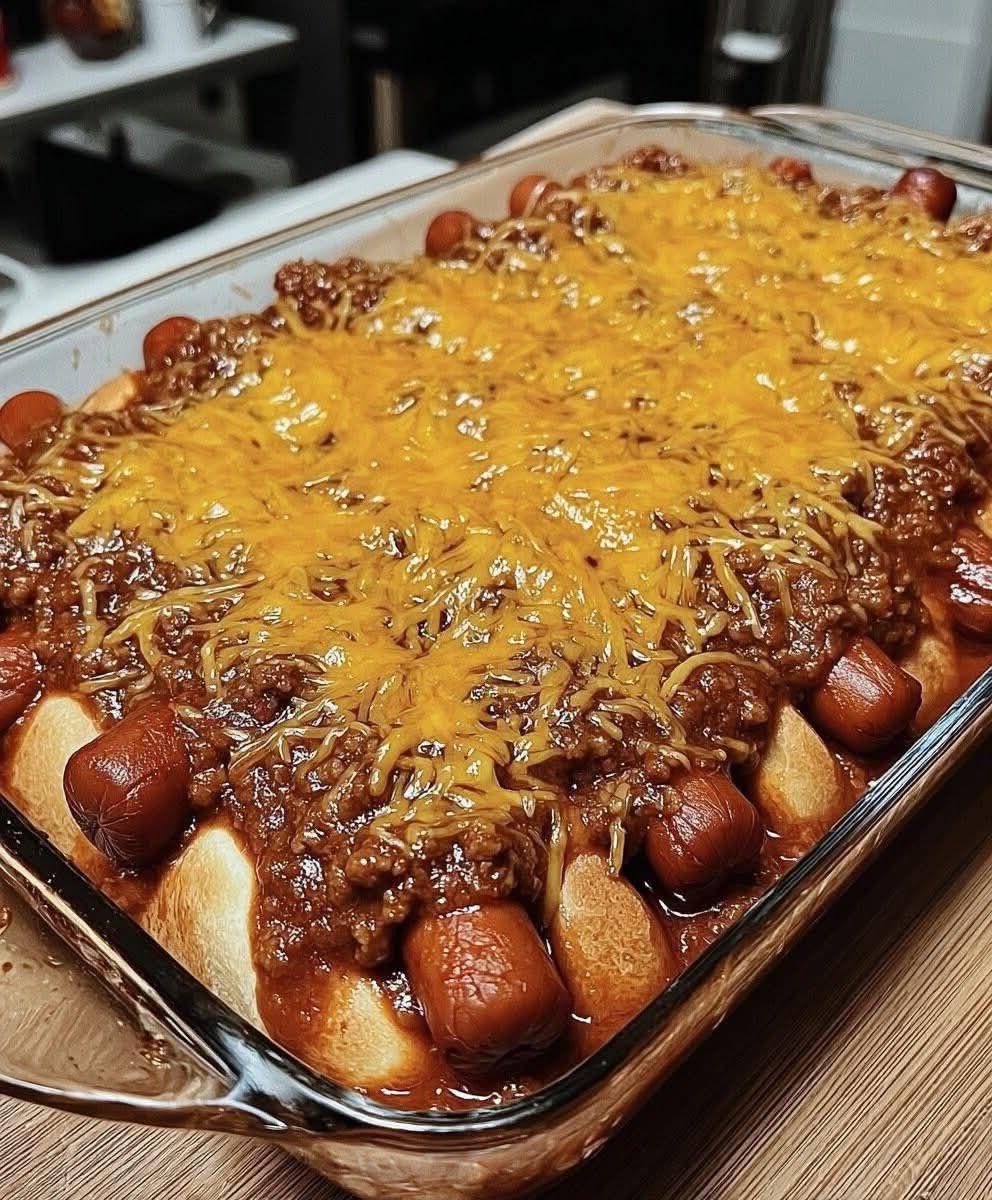 Cheesy Chili Dog Casserole - CYSSERO